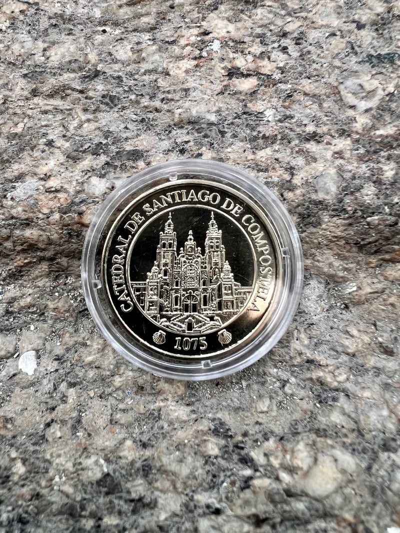Camino Coin/Medal (Silver color shell & Cathedral)